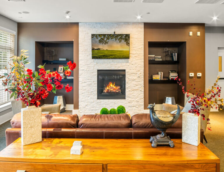 Photos of Apartments & Amenities | Foster Square