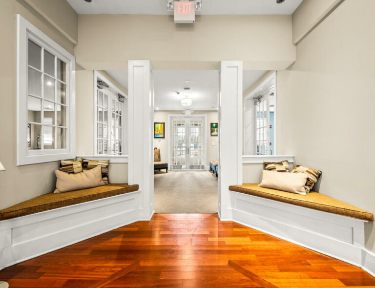 Photos of Apartments & Amenities | Foster Square