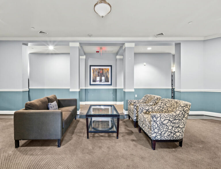 Photos of Apartments & Amenities | Foster Square